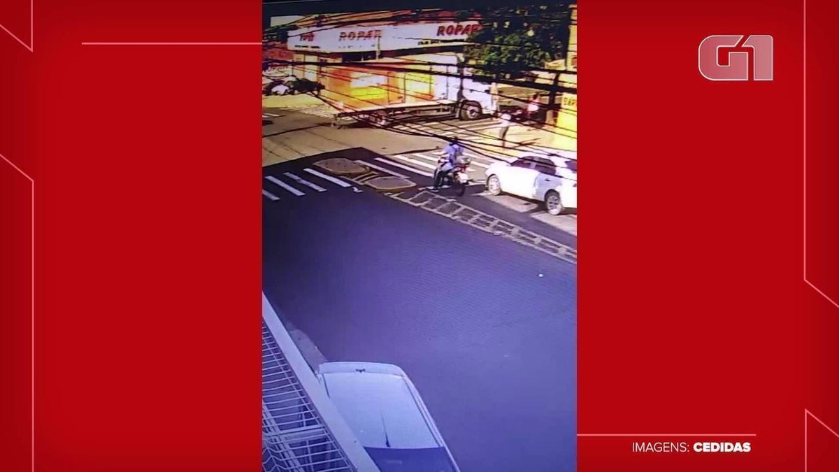 Idoso atropelado na faixa de pedestre por caminhão não resiste e morre no HR; VÍDEO mostra o ...