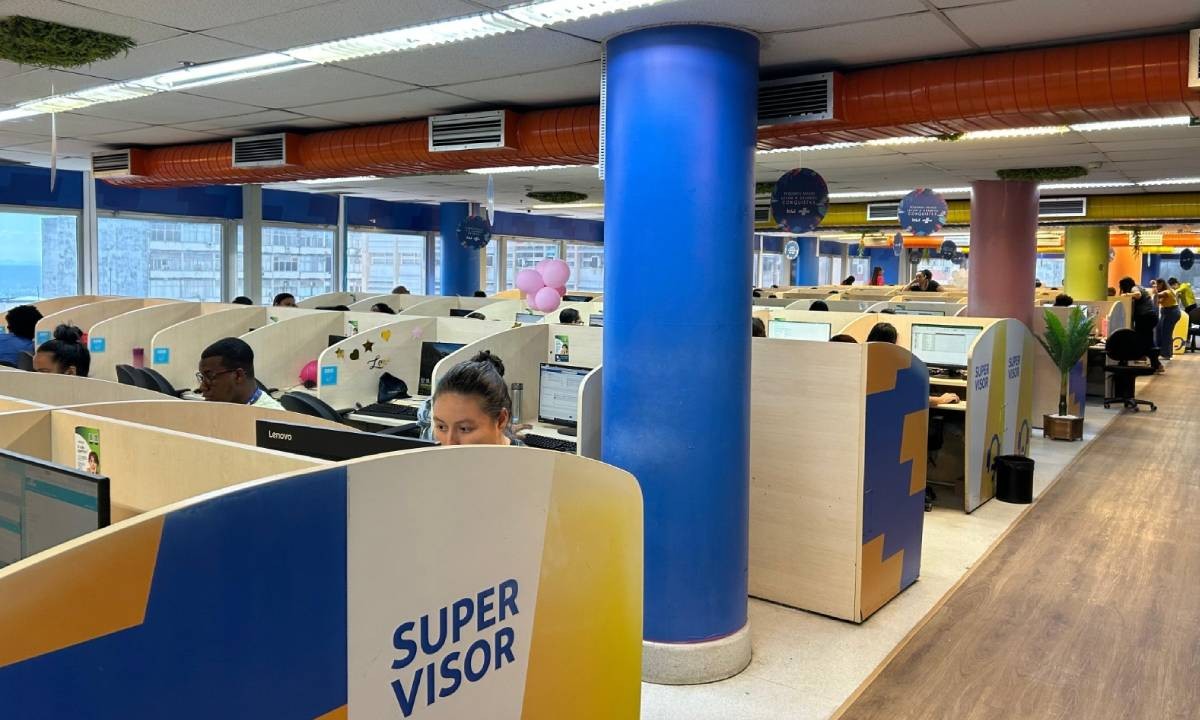 Empresa de telemarketing faz mutirão com quase 300 vagas em Salvador | G1