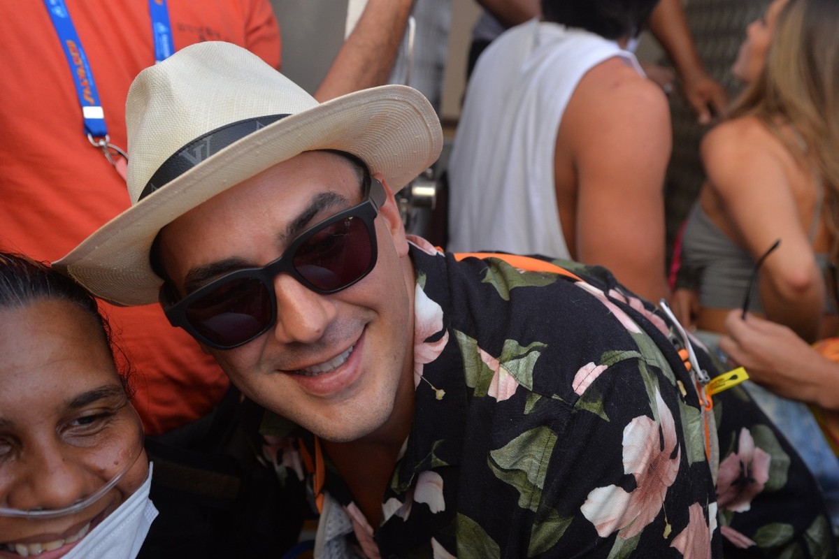 FOTOS: Veja os famosos que participam deste 3º dia do carnaval de ...