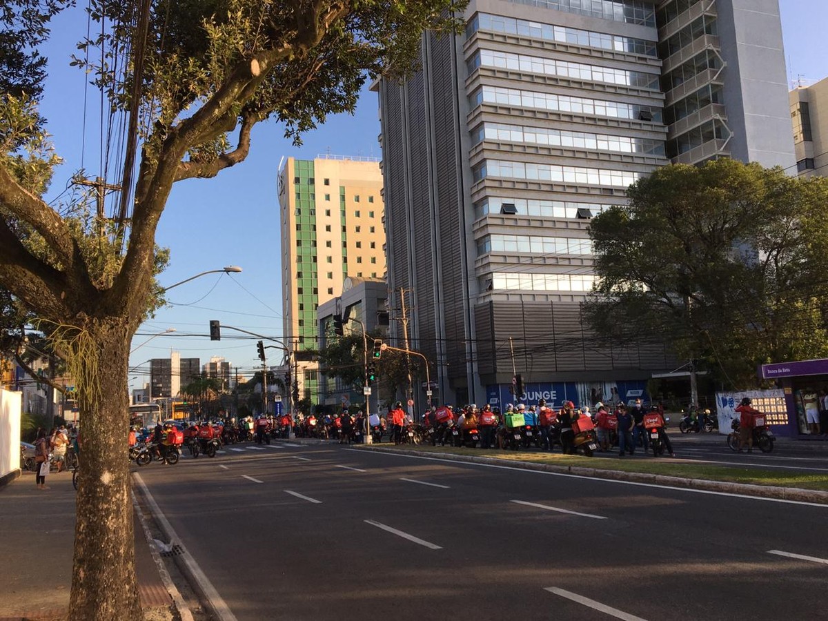Motociclistas Fazem Protesto E Pedem Justiça Após Morte De Entregador