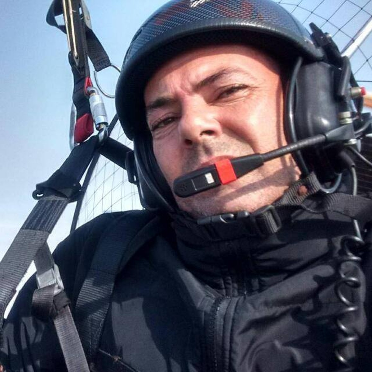 Piloto que sobreviveu a queda livre de 30 metros se recupera: 'Amo voar ...