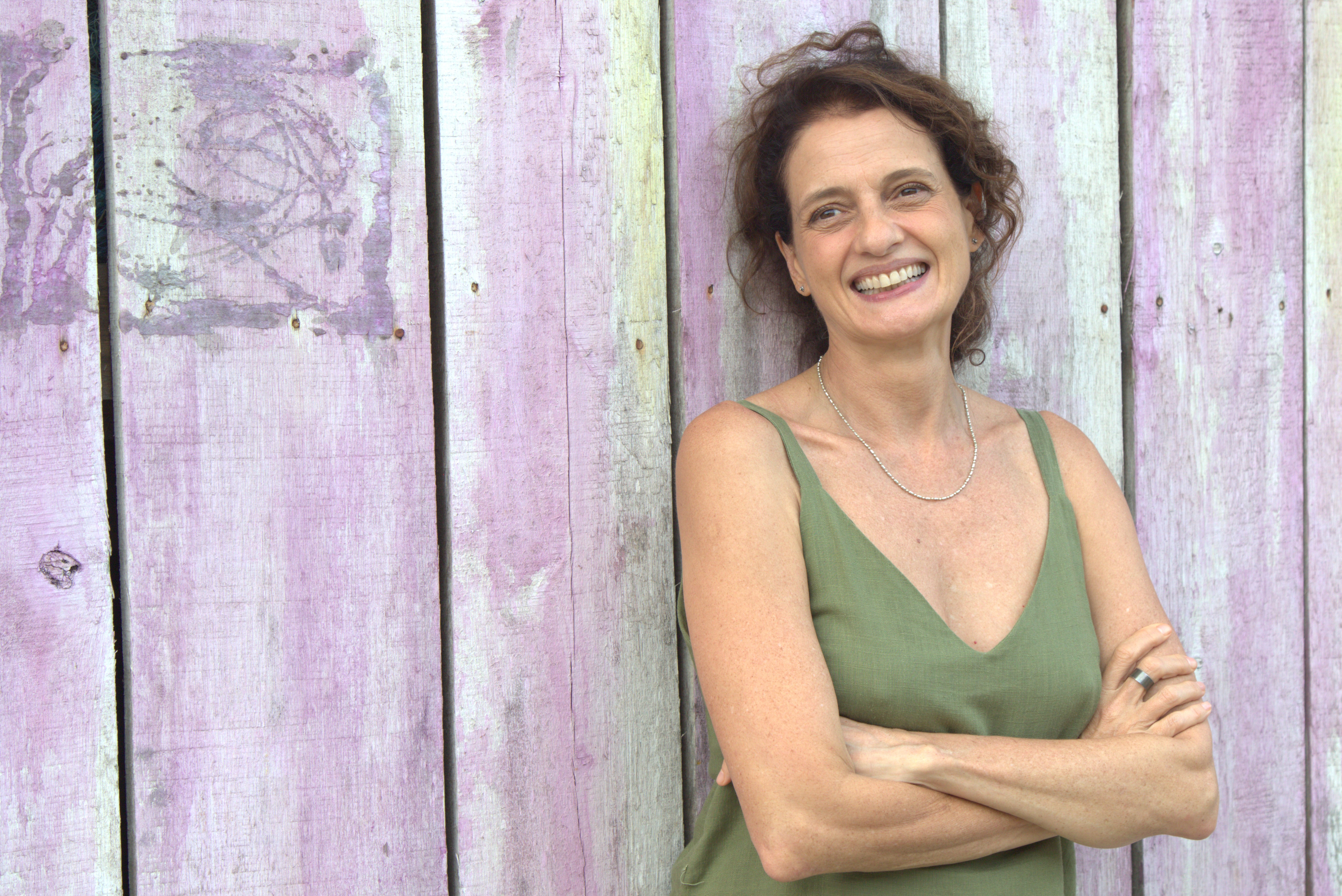 Denise Fraga lança filme "Livros Restantes" | G1