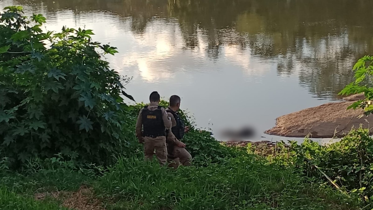 Corpo De Homem é Encontrado Boiando No Rio Mucuri Em Nanuque Vales De