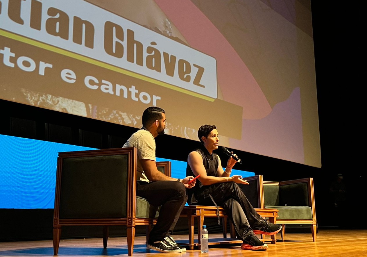 Solange Almeida diz querer 'feat' após Christian Chávez elogiar versão ...