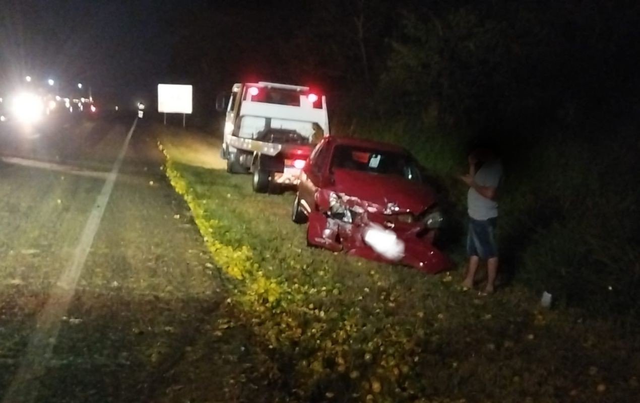 Motorista morre ao bater de frente com caminhão em rodovia de Bariri | Bauru e Marília | G1