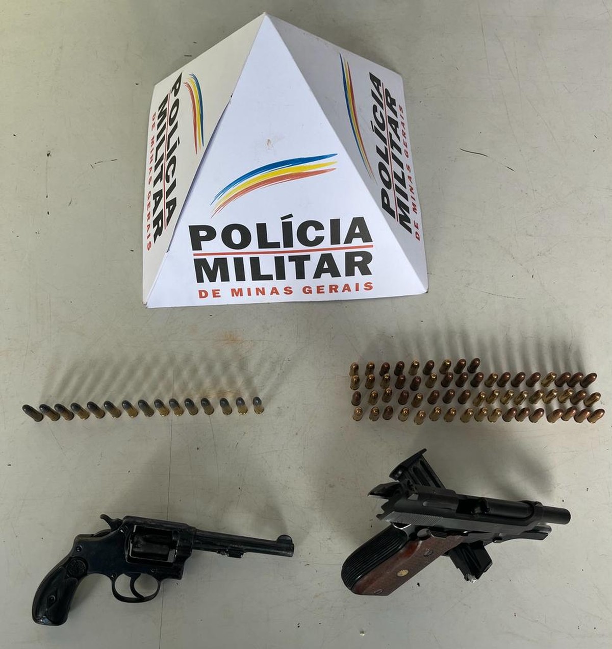 Mulher atrai amante para encontro e rouba carro dele com outros dois ...