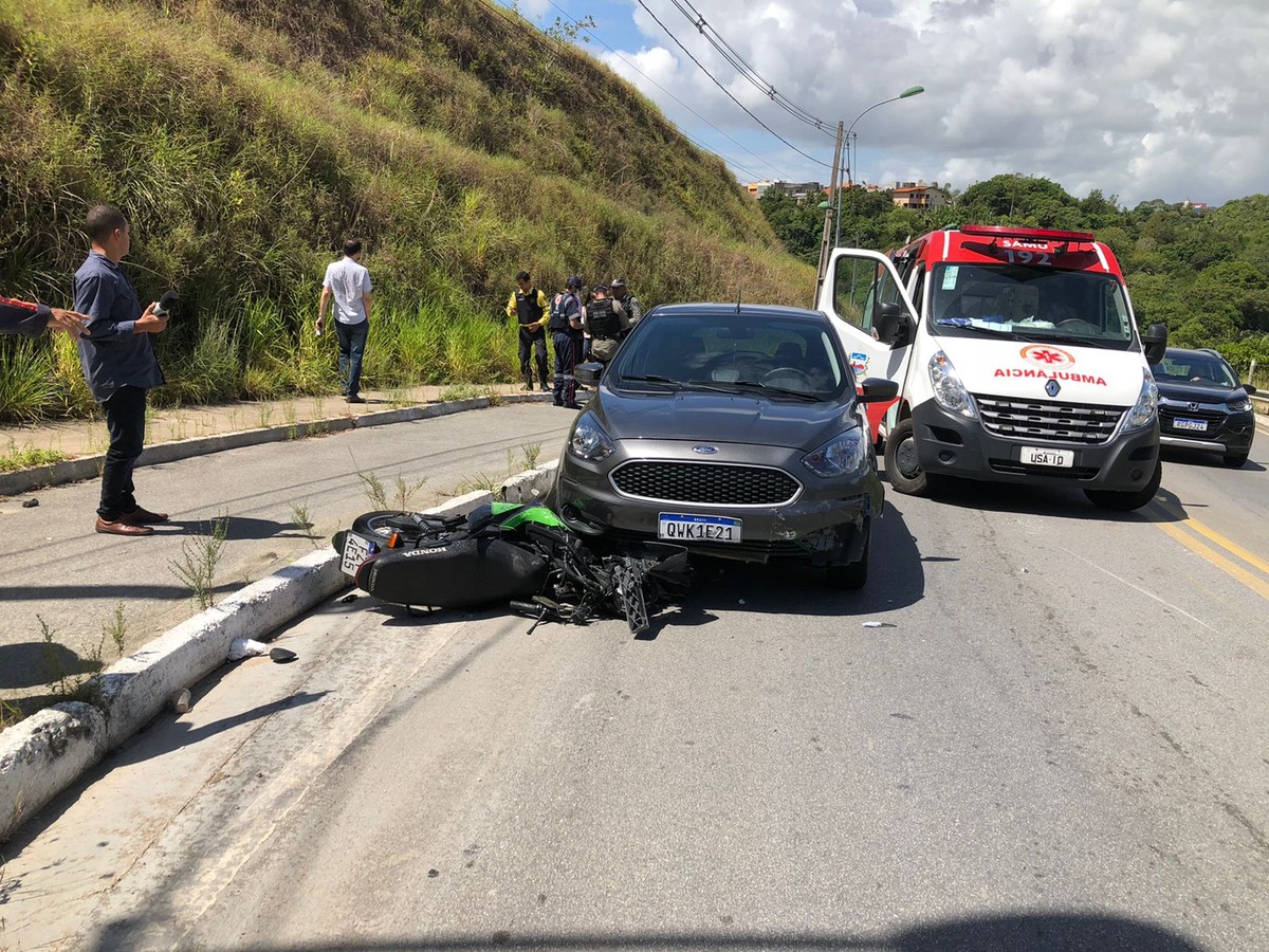 Motociclista Morre Em Colisão Com Carro Na Av Pierre Chalita Maceió