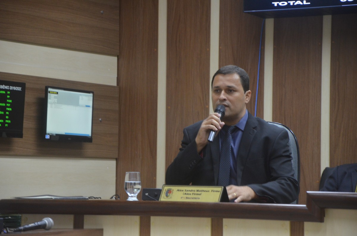 Alex Firme renuncia à Presidência da Câmara de São João da Barra, no RJ ...