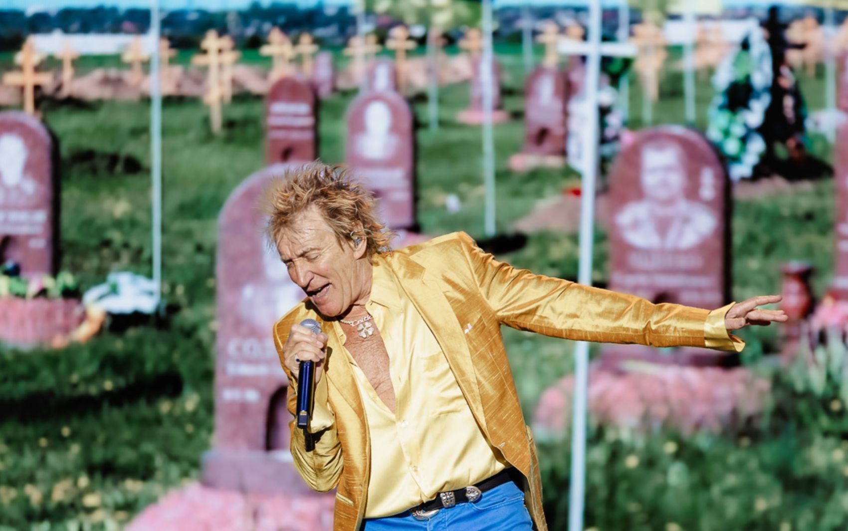 Rod Stewart no Brasil: cantor faz homenagem à Ucrânia e leva nostalgia ...
