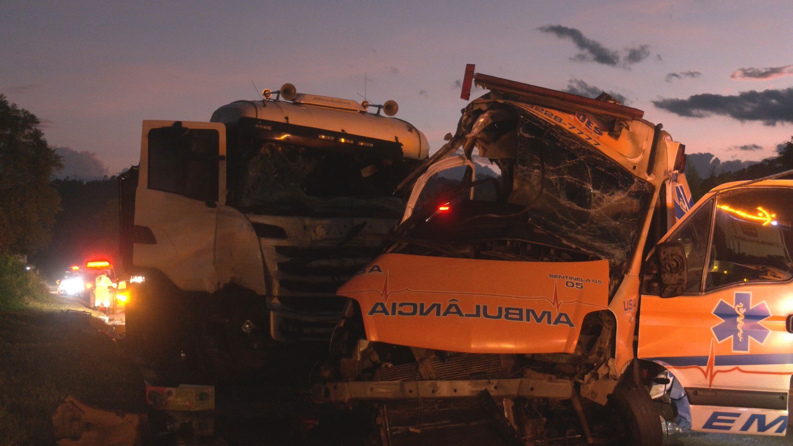 Com pneu careca, ambulância envolvida em acidente que matou grávida e ...
