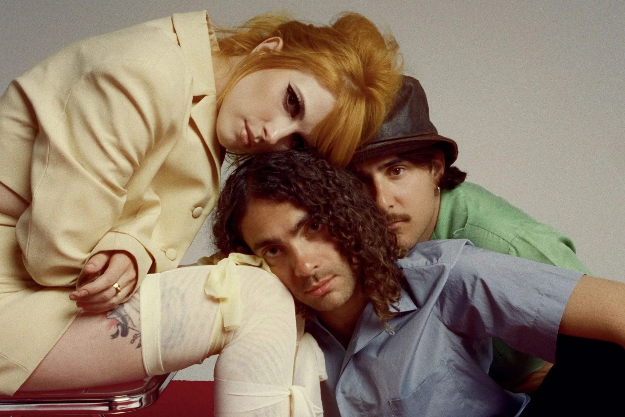Paramore volta ao punk pop pessimista e menos alternativo com 'This is ...