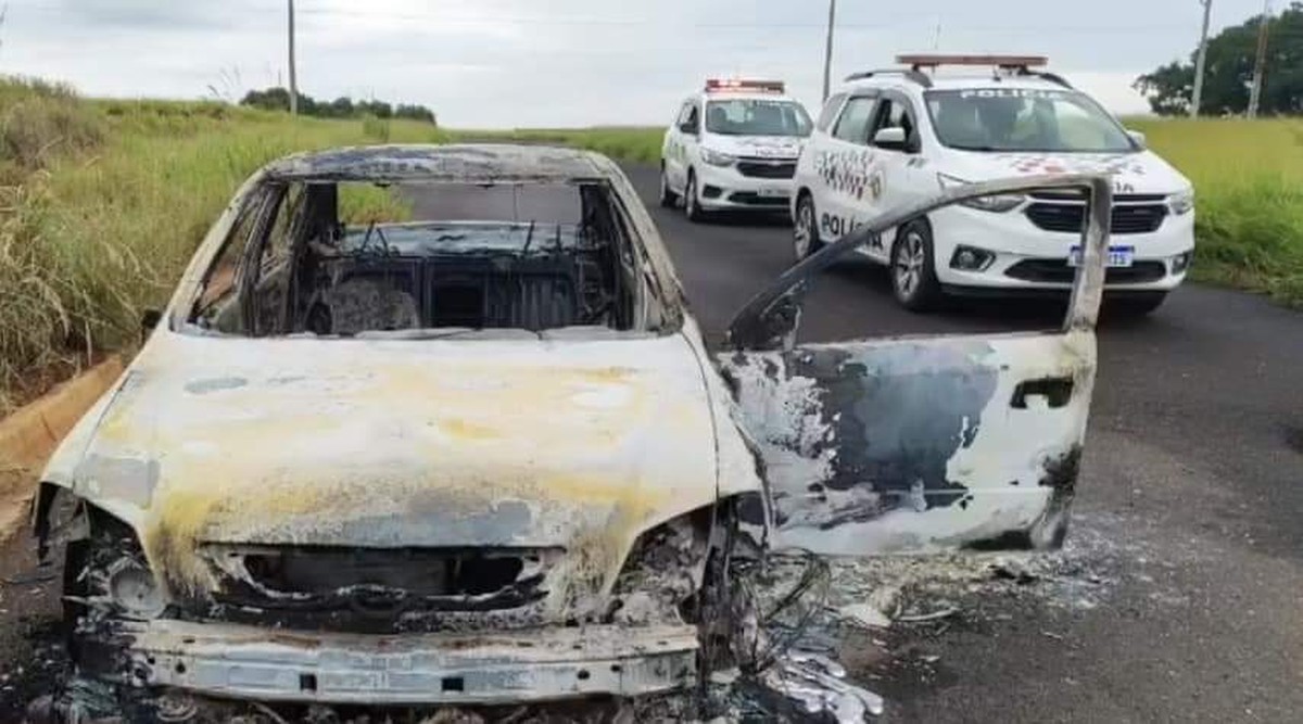 Mulher é Presa Suspeita De Matar Namorado E Atear Fogo Em Carro Com