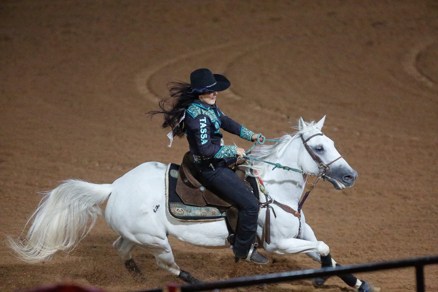 Terceira noite do Limeira Rodeo tem provas dos três tambores feminina e ...