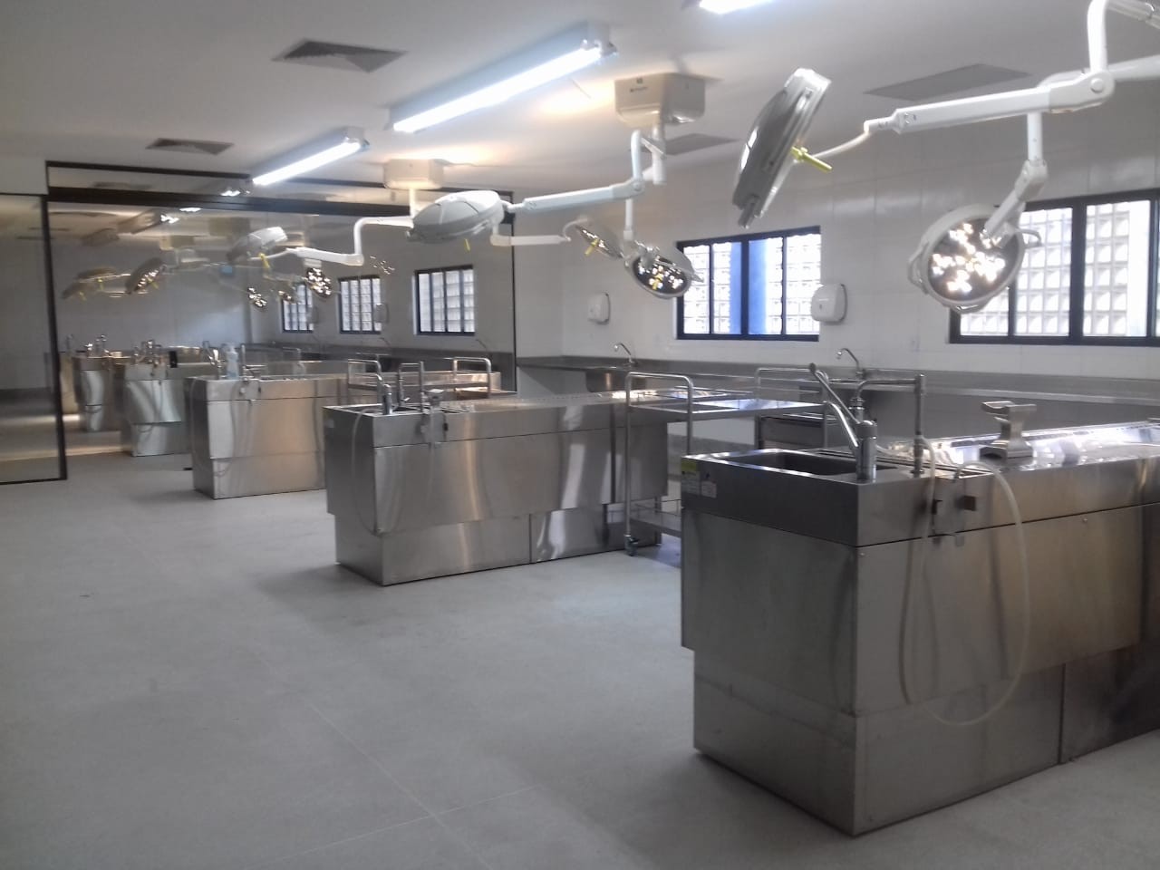 Entenda por que a liberação de corpos no IML para enterro pode demorar | G1