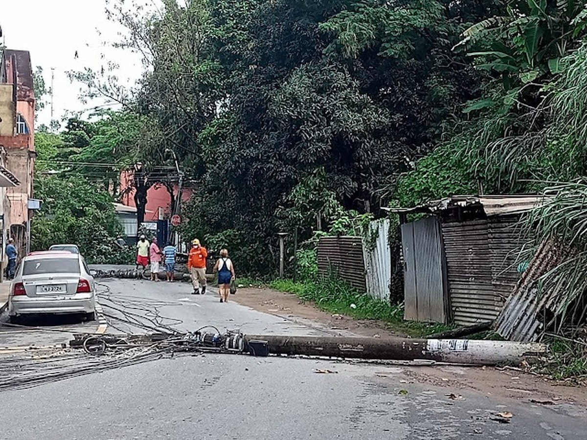 Chuva Forte Causa Alagamentos E Deslizamentos De Terra Em Cidades Do