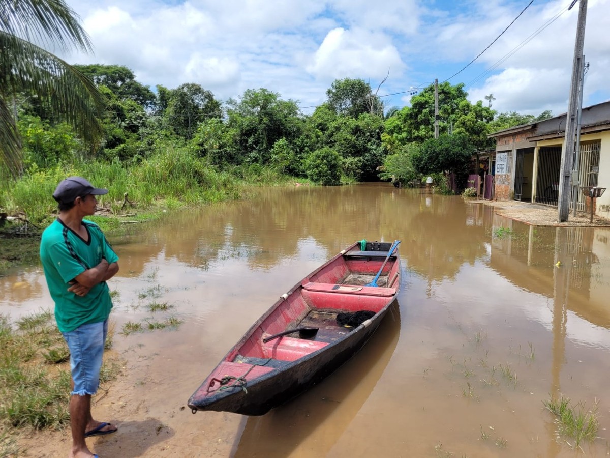 Famílias atingidas pela cheia do Rio Machado começam a voltar para casa ...