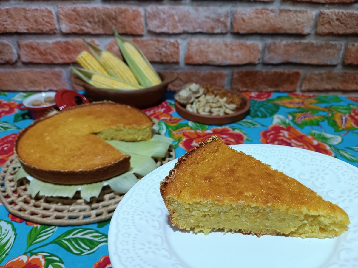 Aprenda uma receita prática de bolo de milho com coco | Rio Grande do ...