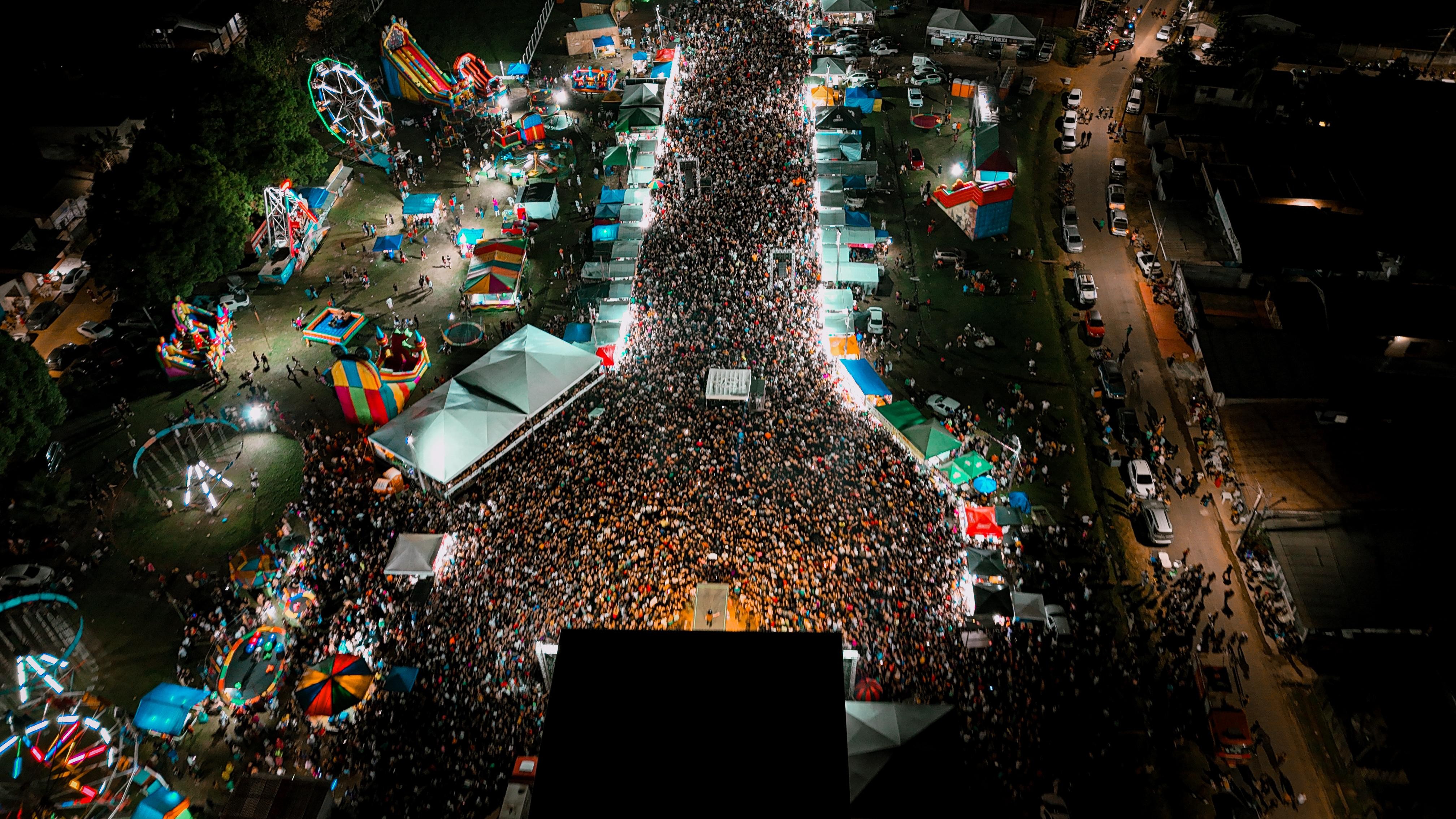 Cerca de 40 mil pessoas participaram da última noite do Festival do ...