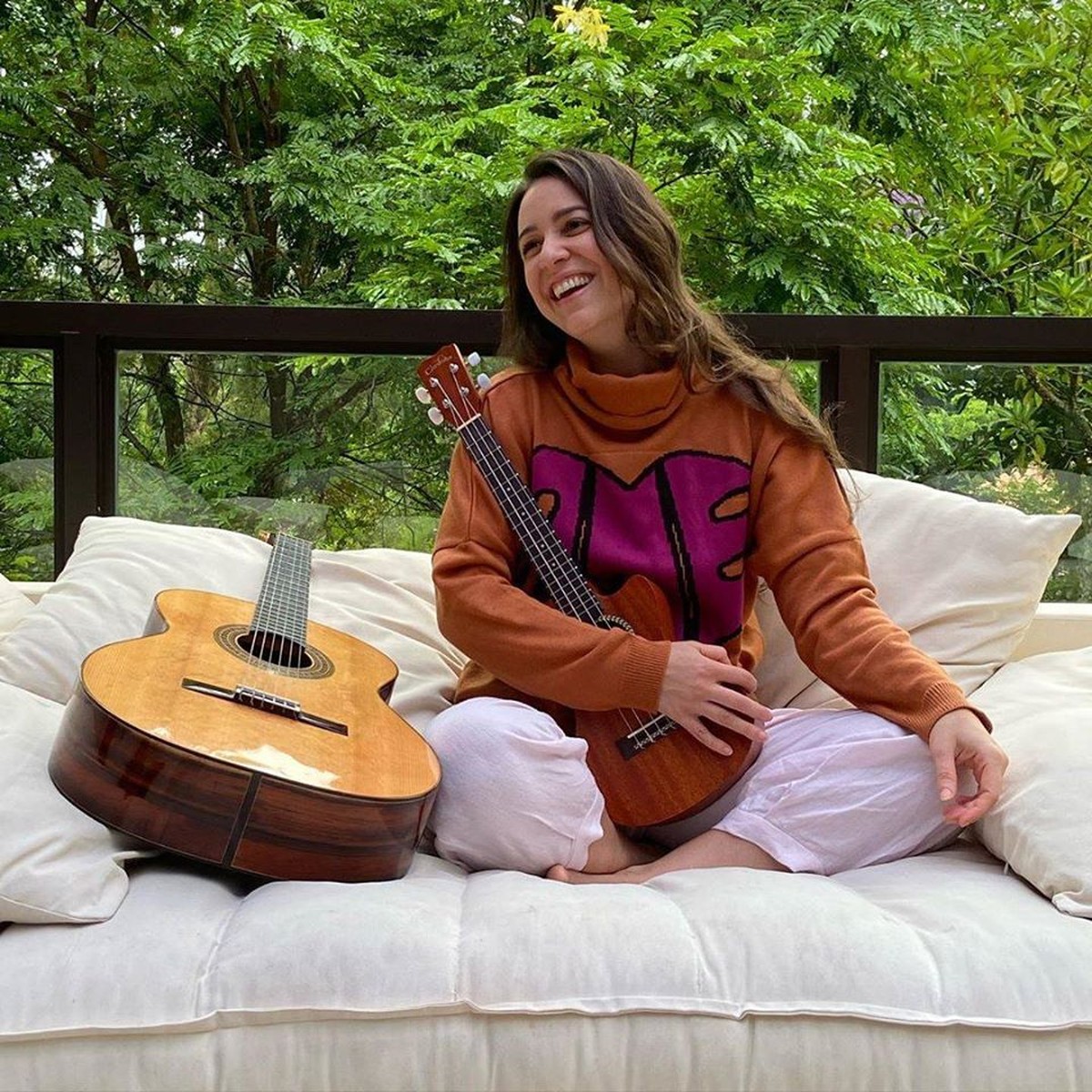 Roberta Sá amplia o repertório em série de 'lives' | Blog do Mauro ...