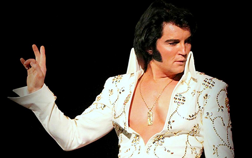 Elvis Presley Se Apresentando