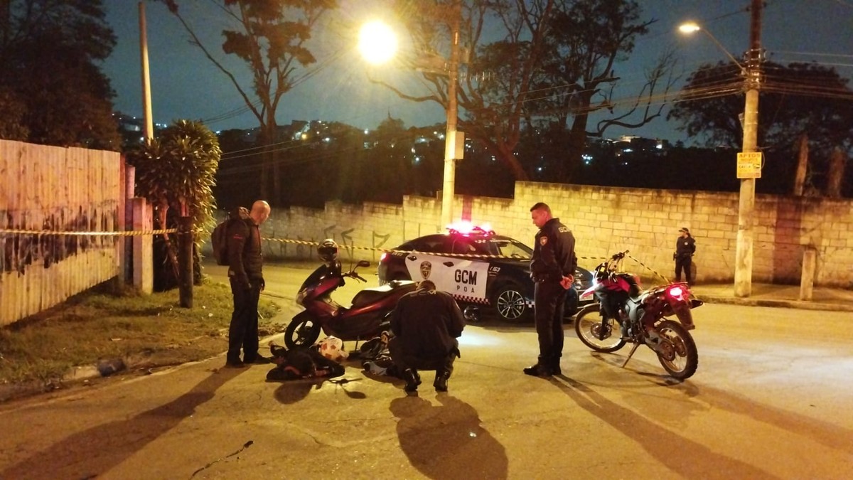 Guarda municipal reage e atira em suspeitos durante tentativa de assalto em Poá, diz GCM | Mogi ...