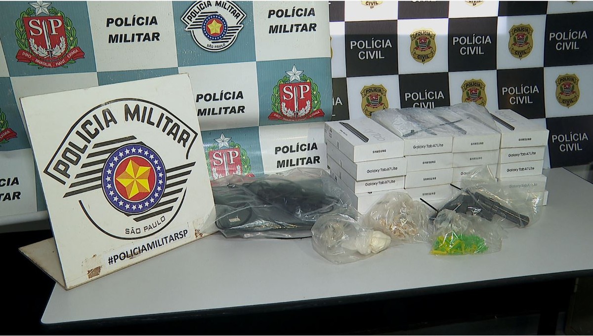 Homem é Preso E Adolescente é Apreendido Suspeitos De Furtarem 108