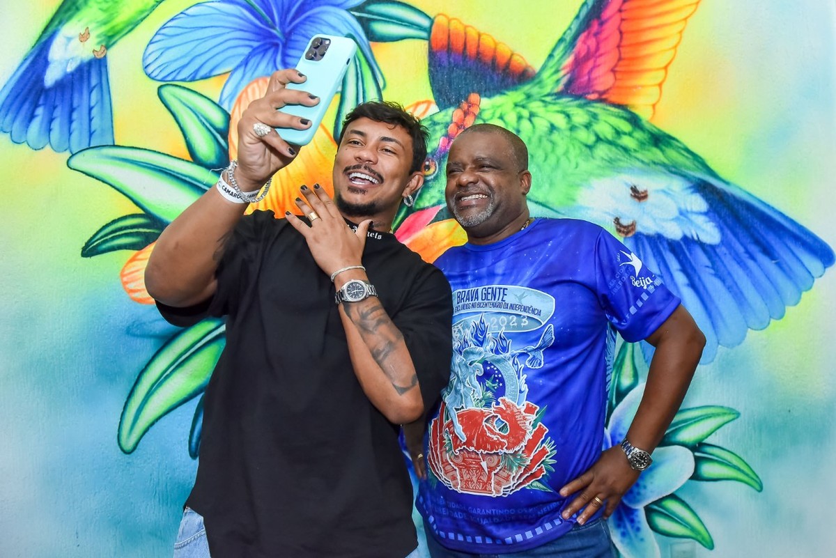 Beija-Flor recebe rapper Xamã e os atores Rodrigo Simas e Agatha ...