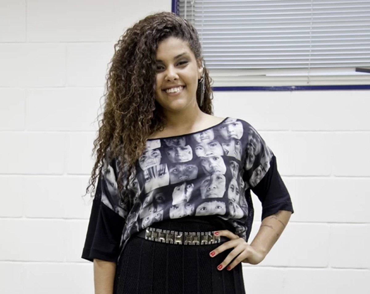 Cantora Amanda Amado apresenta edição em clima de Copa em Macaé | G1