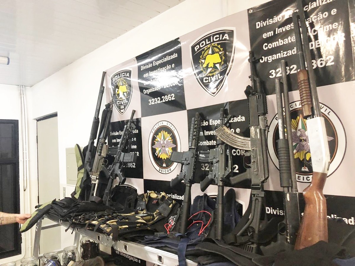 Após Confronto Com Ladrões De Banco Polícia Civil Apreende Fuzis E
