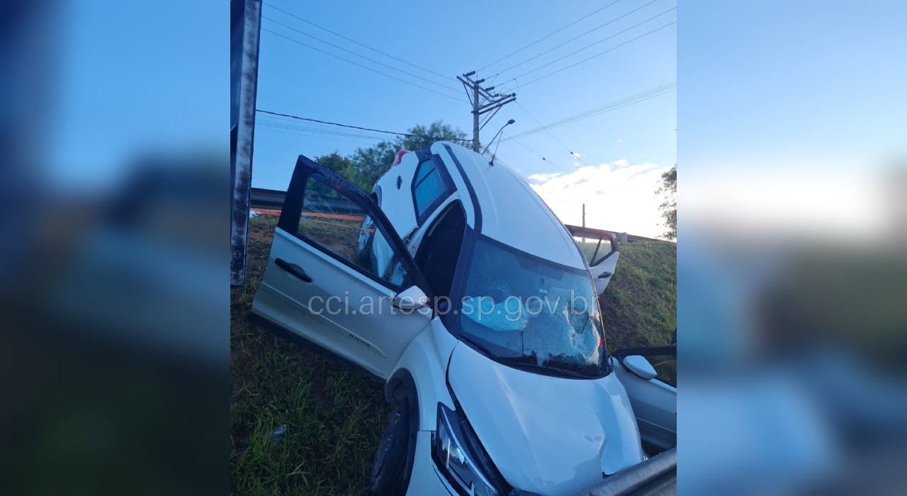 Motorista morre ao bater contra defensa metálica na Rodovia Raposo Tavares em Sorocaba ...