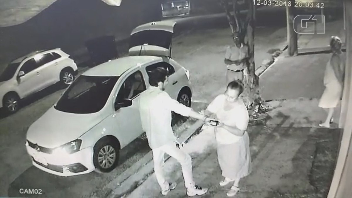 Polícia Prende Homem Suspeito De Aplicar Golpe Do Travesseiro Em
