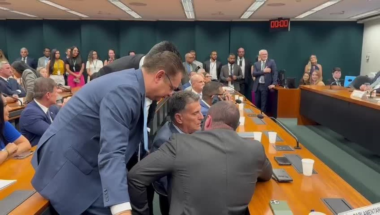Após impasse com Eduardo Bolsonaro e reviravolta, PL escolhe deputado ...