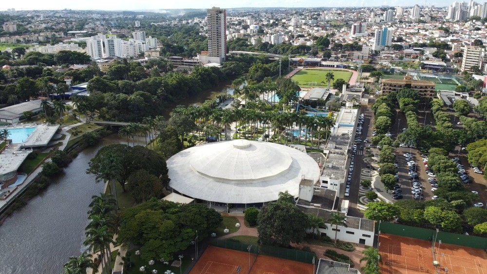 Por que uma cidade a mais de 600 km do mar tem um clube chamado Praia? | G1