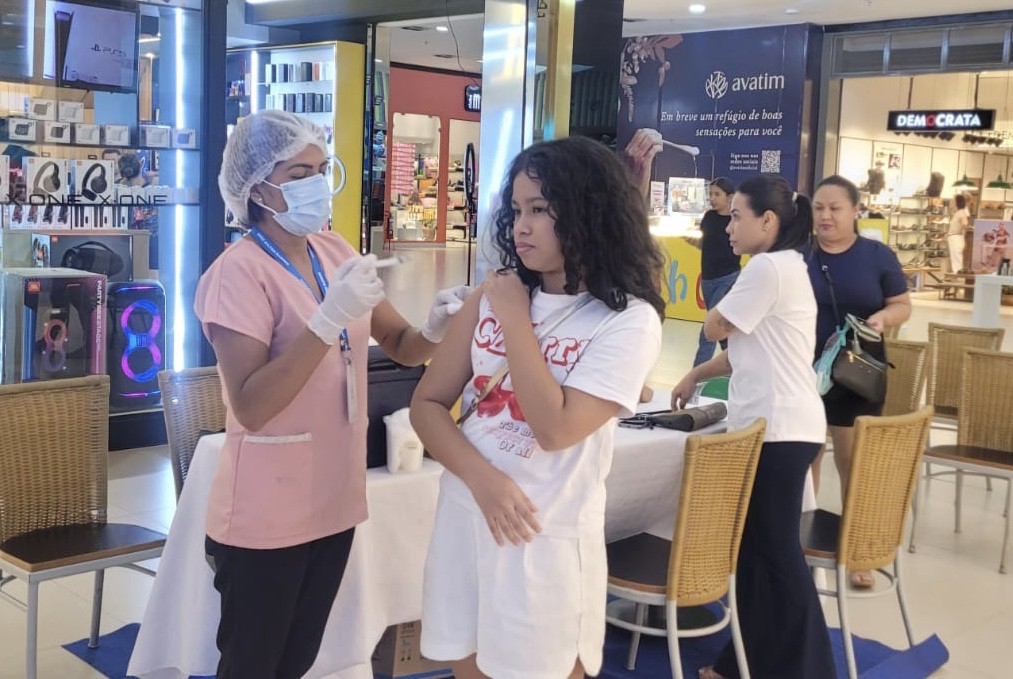 Semsa realiza campanha seletiva de vacinação contra Febre Amarela em ...