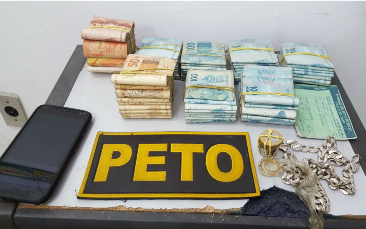 Mototaxista é Preso Com Mais De R 74 Mil Após Ser Flagrado Ao Receber