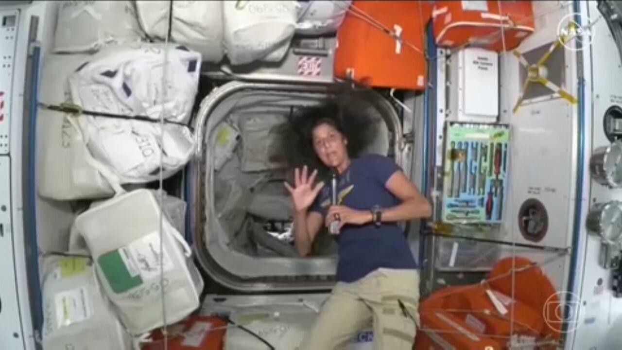 Astronautas que estão há seis meses no espaço terão que esperar mais ...