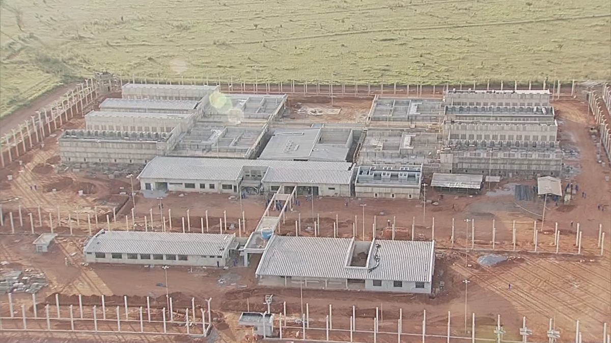 Governo do DF pune empresas por abandonarem obra de expansão do ...