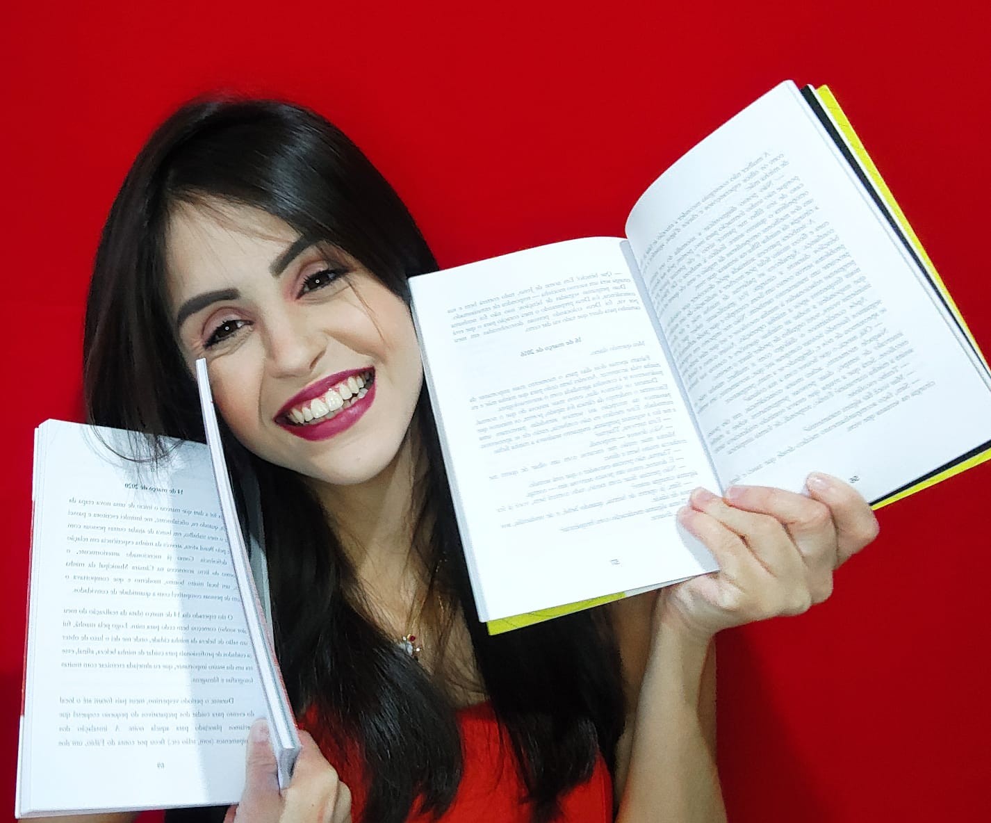 Jovem escritora lança seu segundo livro para compartilhar experiências ...