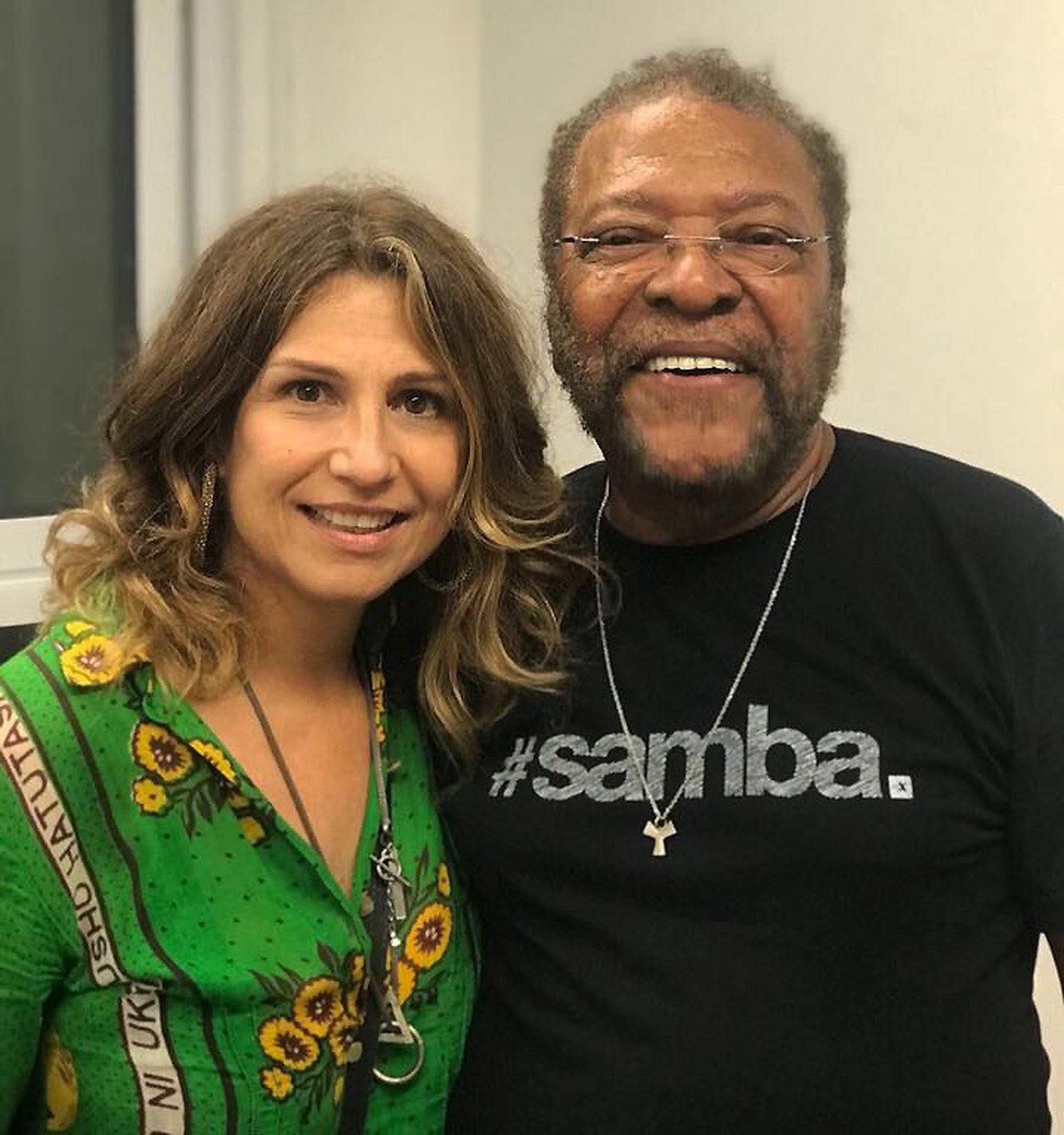 Verônica Sabino dá voz ao 'laiá raiá' de Martinho da Vila sob a direção ...