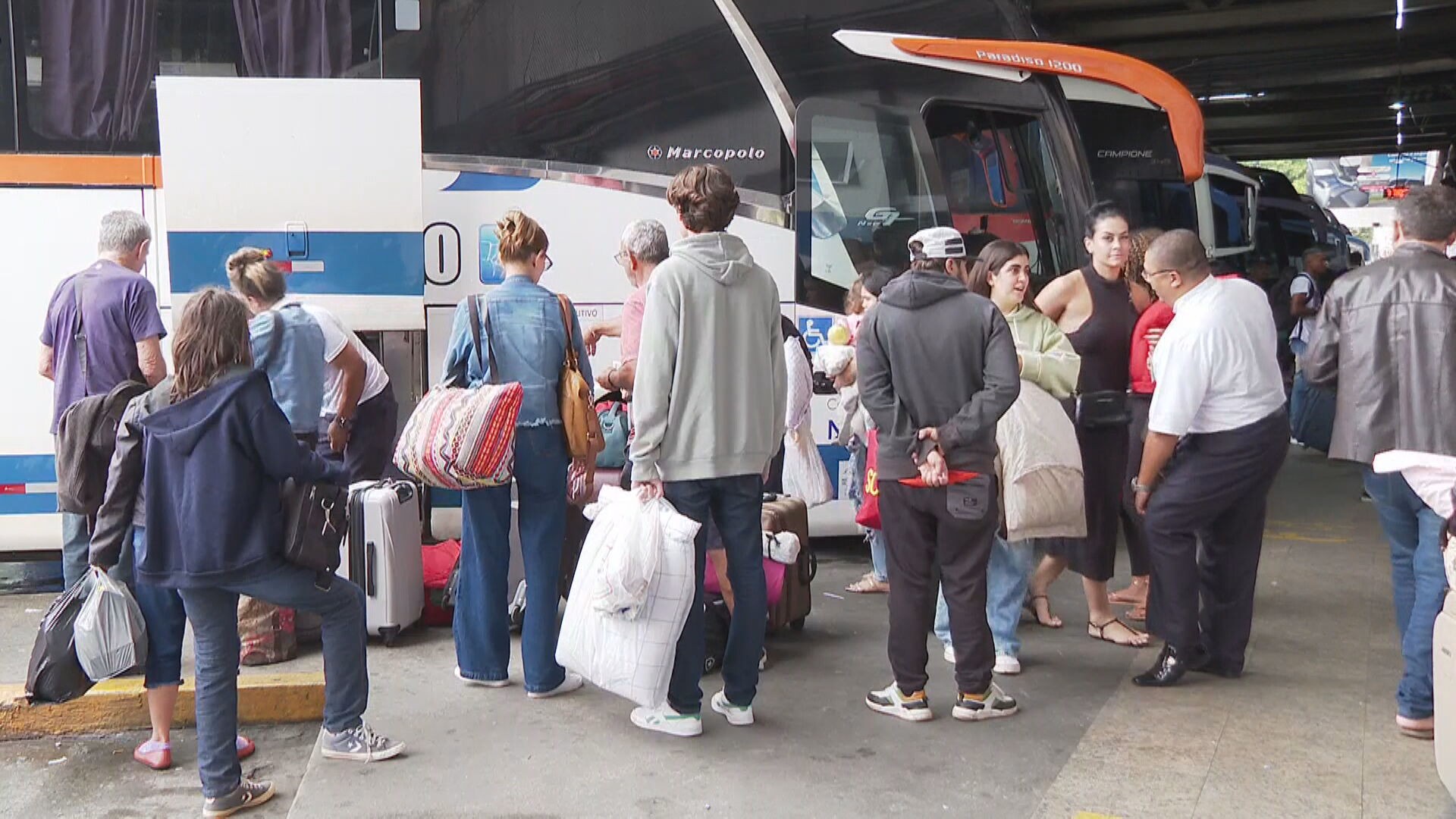 Rodoviária do Rio deve ter 116 mil passageiros nos dois últimos dias do ...
