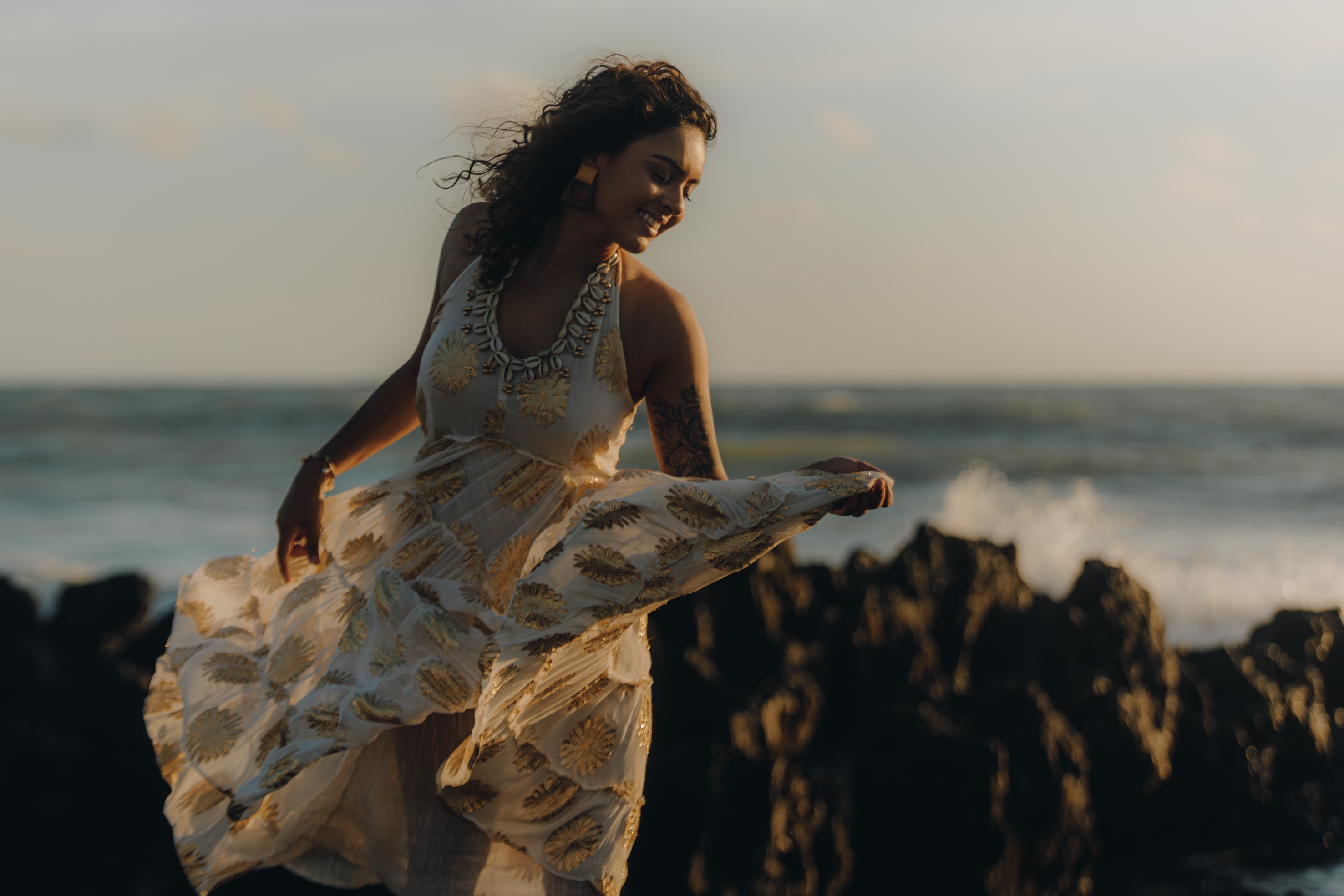 Cantora Dani Cruz lança álbum 'Canto de Sol' na terça-feira (29) | G1