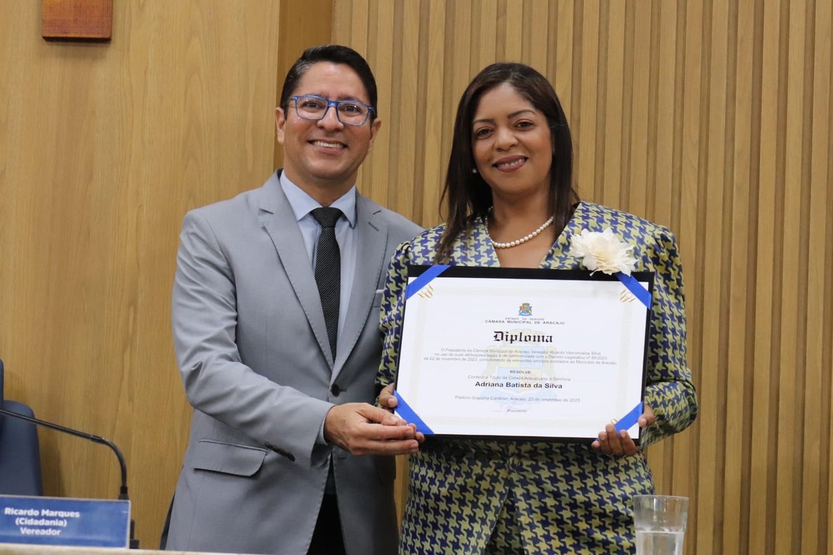 Radialista Adriana Amada recebe título de cidadã aracajuana | Sergipe | G1