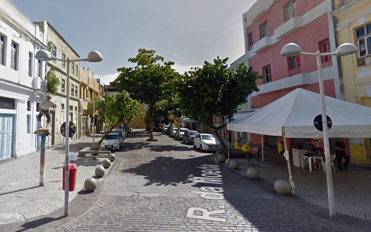 Rua da Moeda é fechada para veículos e vira via exclusiva para ...