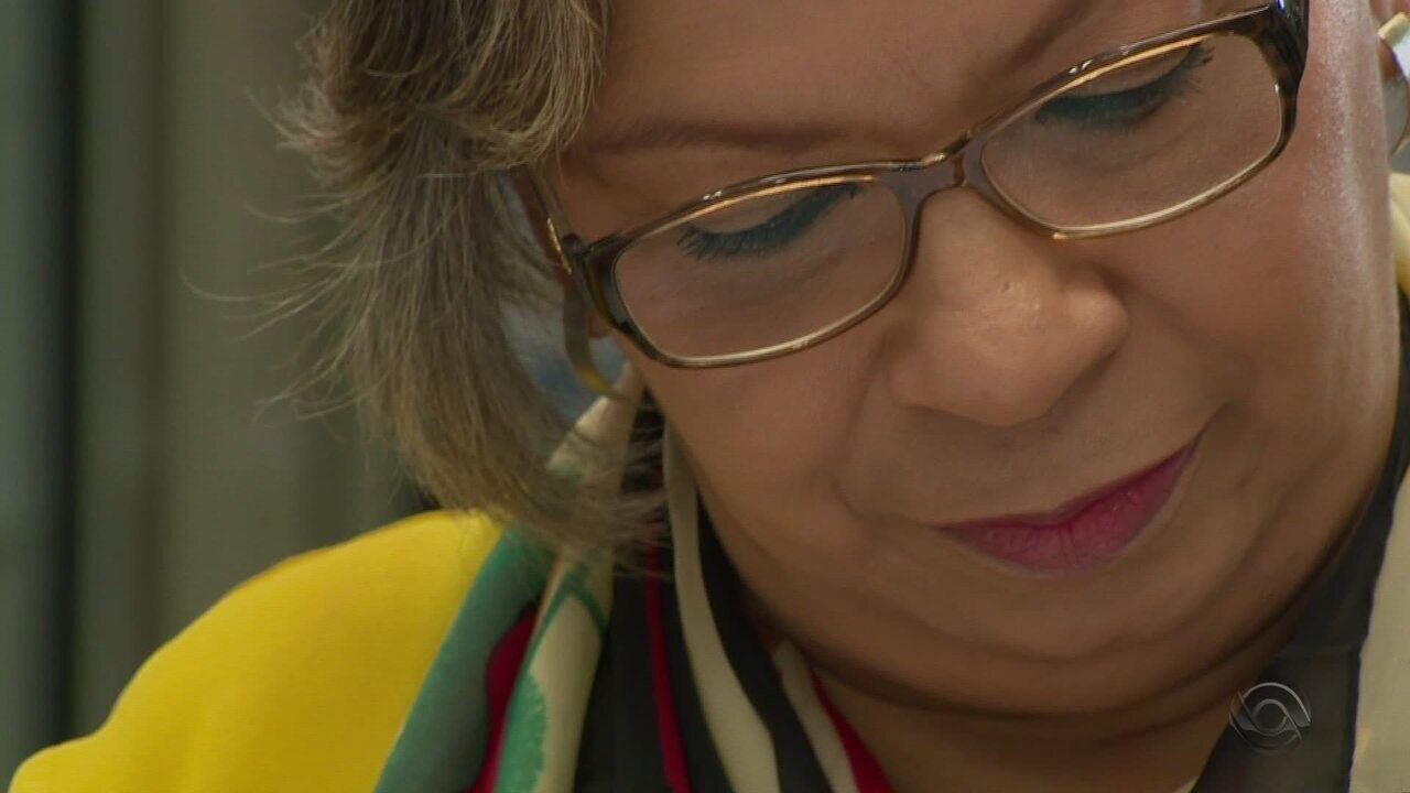 Funcionária De Faculdade Em Porto Alegre Volta A Estudar E Planeja