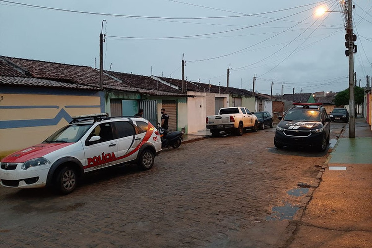 Mais Dois Homens São Presos Por Suspeita De Envolvimento No Assassinato