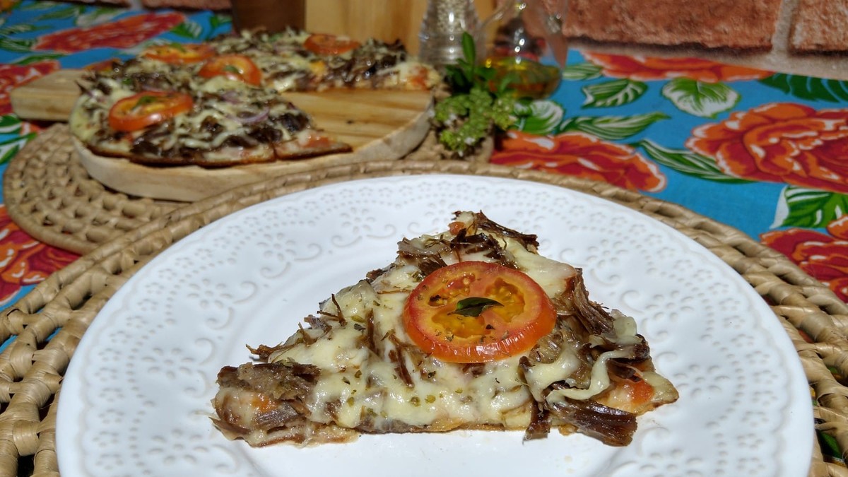 Aprenda a fazer uma pizza regional com massa de tapioca | Rio Grande do ...
