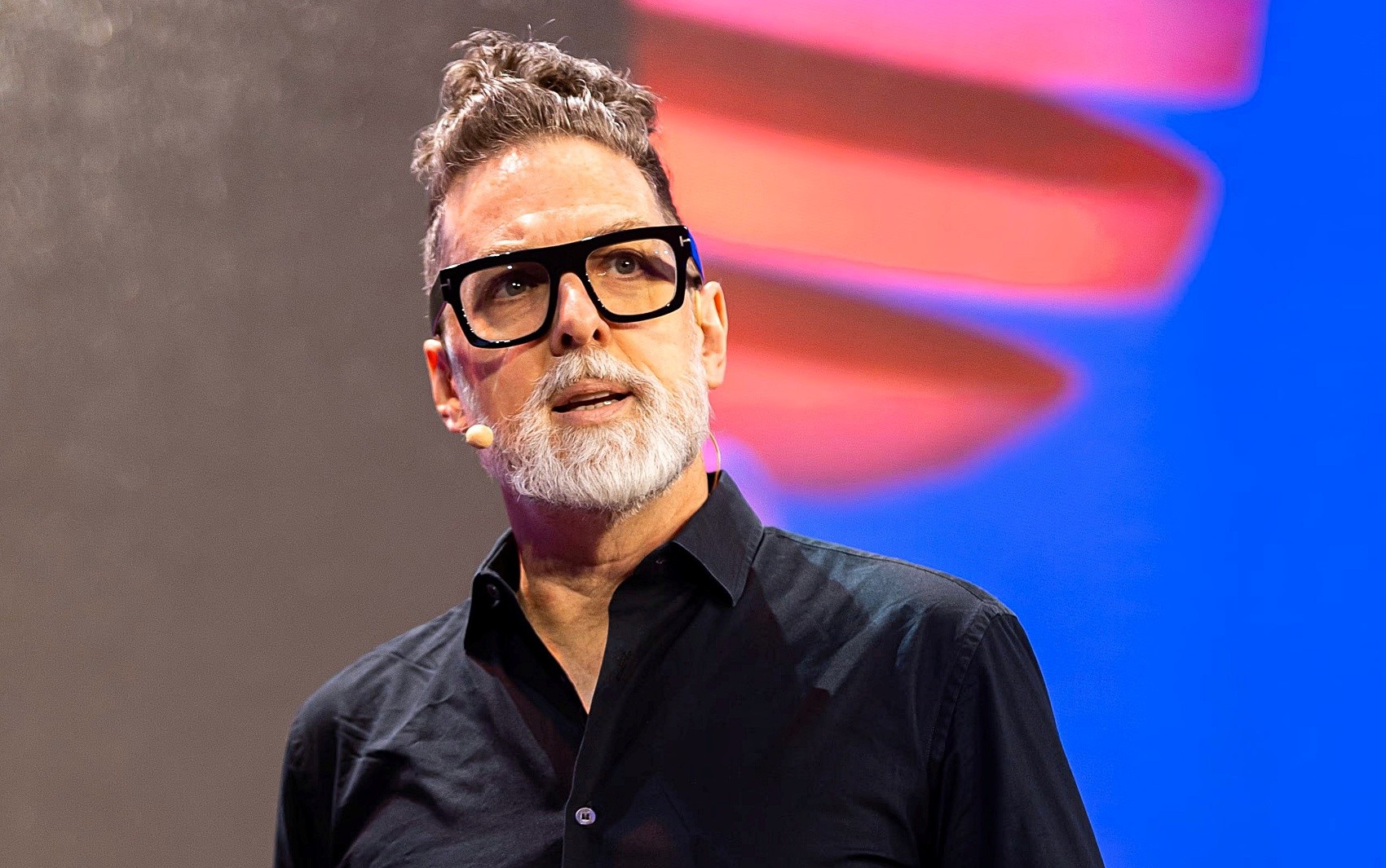 Referência internacional em futuros emergentes, Neil Redding é ...