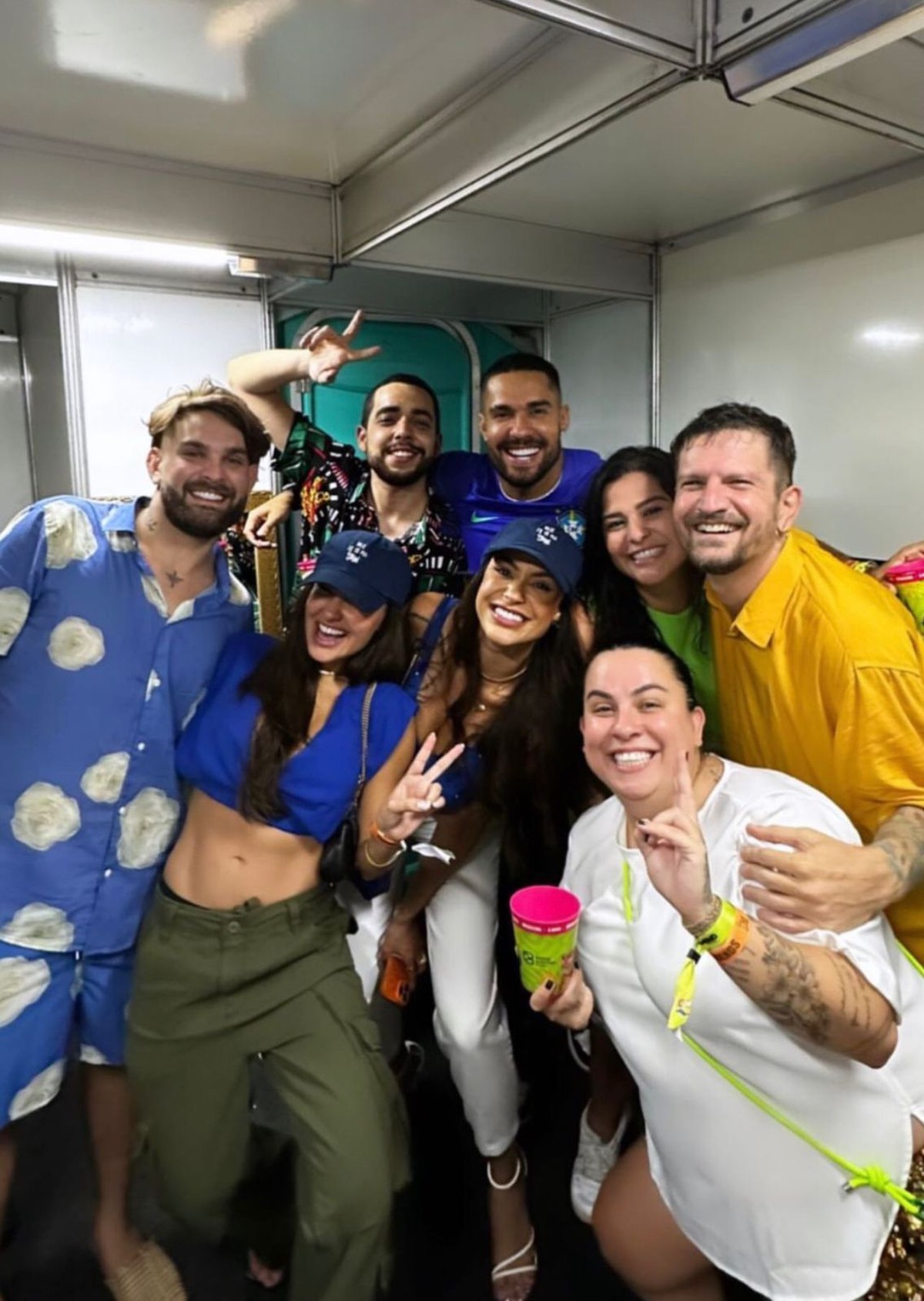 Ex-BBBs Thaiz Braz, Sarah Rezende e Bill curtem festa em Salvador com ...