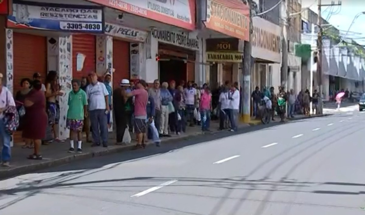 Restaurante Bom Prato em Rio Preto tem fila para pegar comida | São ...