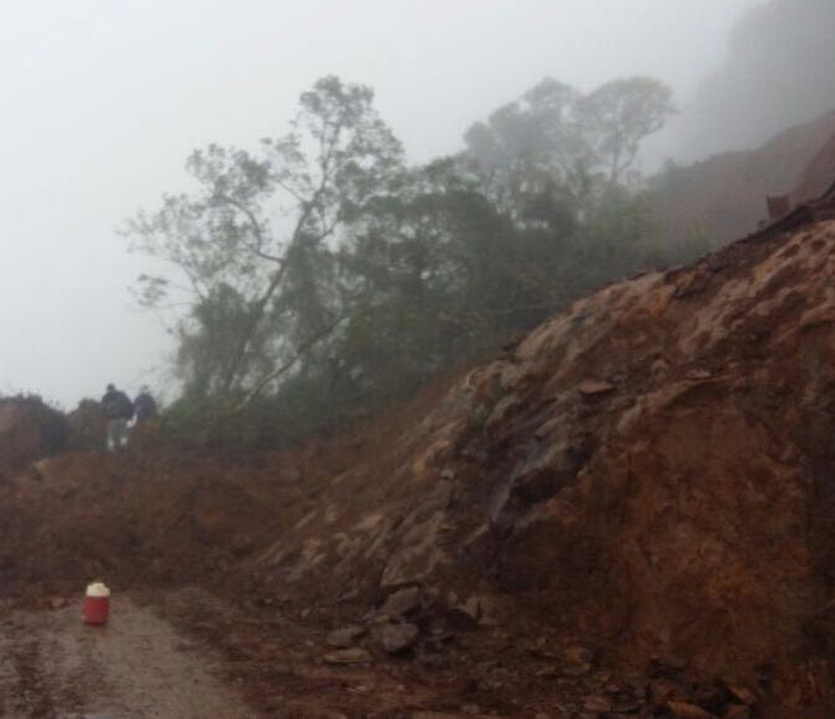 Deslizamento atinge BR-285 na Serra da Rocinha, Sul de SC | Santa ...